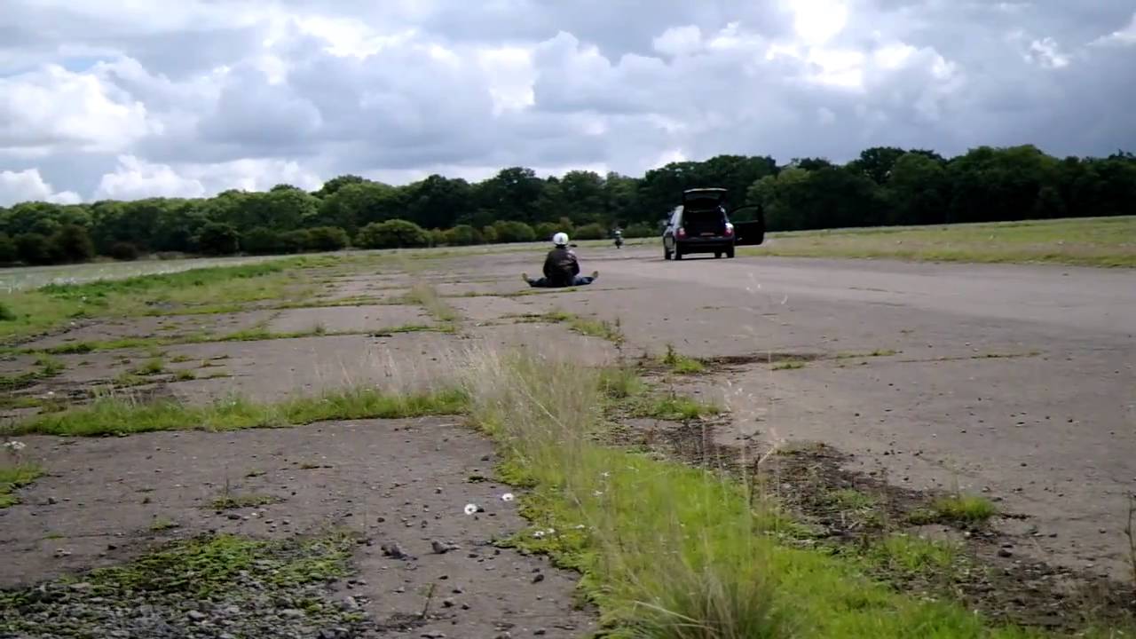 Billy Whiz bike surfin' bail on 1948 Matchless 350 rat bobber.. - YouTube