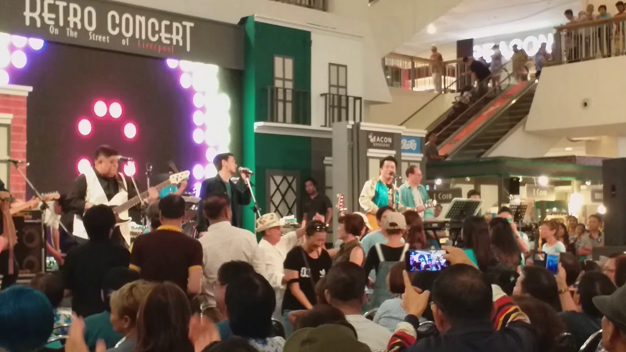 Retro Concert - YouTube