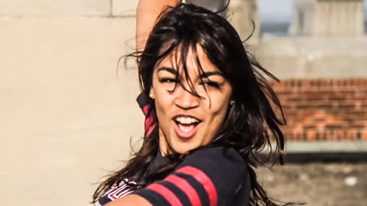 Conservatives MELT DOWN Over Ocasio-Cortez Dancing On Rooftop - YouTube