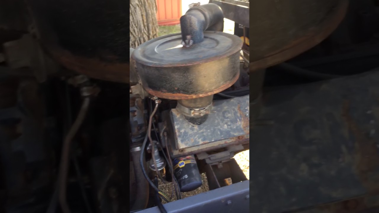 Smith Air Compressor 100 running - YouTube