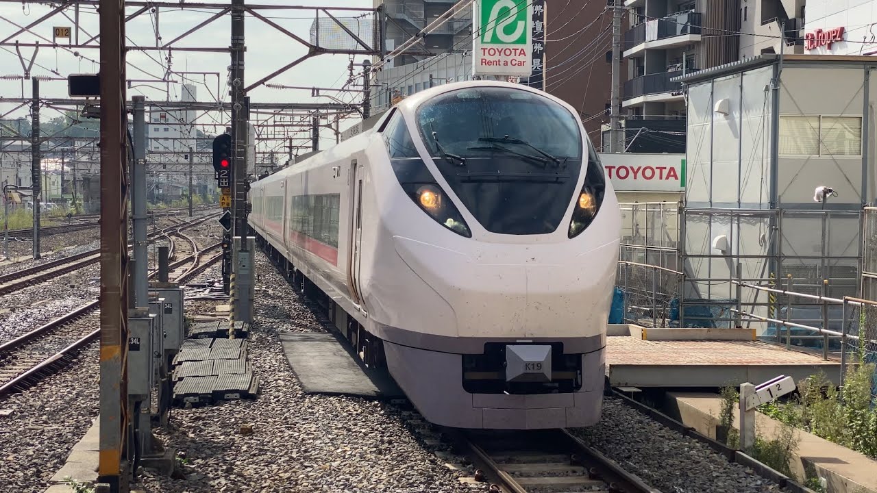 E657系(K19編成)松戸駅1番線通過シーン - YouTube