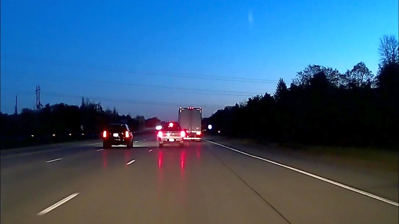 No turn signal+ no shoulder check= no brains - YouTube