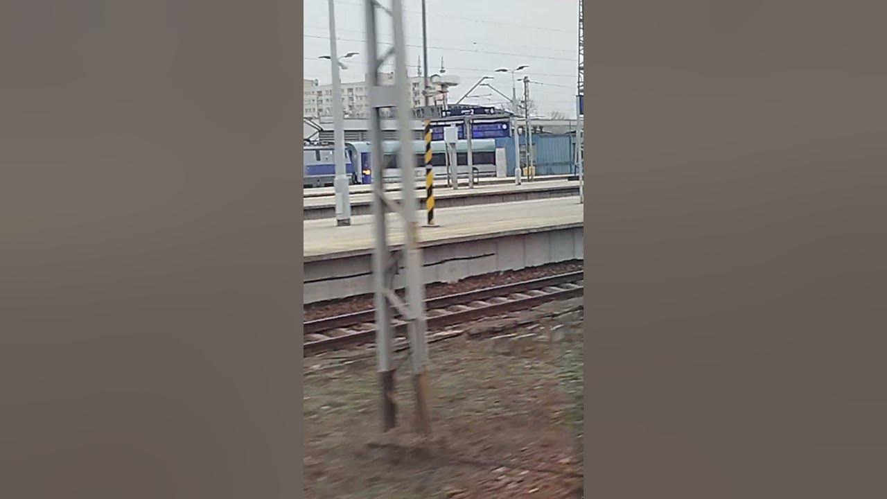 EP09 na stacji Warszawa Wschodnia #dziewiątka - YouTube