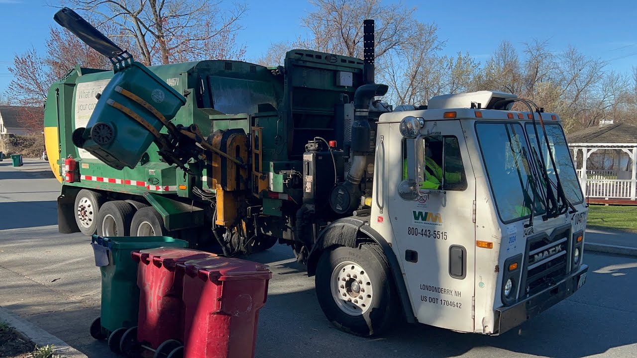 WM Tall Exhaust Garbage Truck Packing Recycling - YouTube