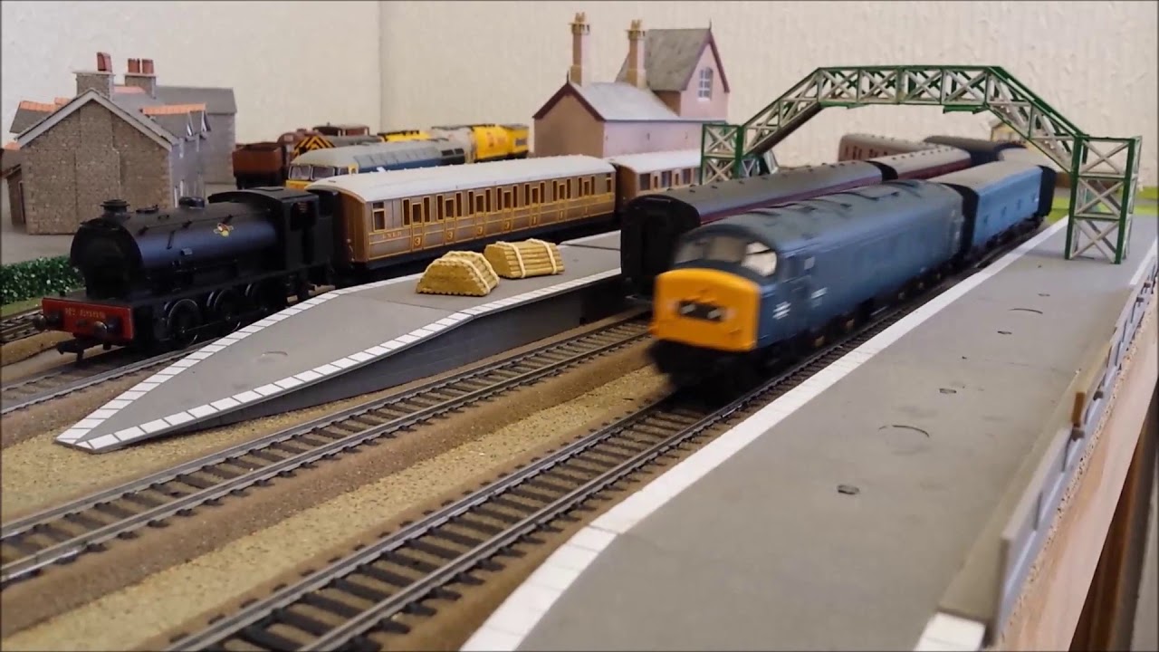 Bachmann 32-701 BR Class 46 Diesel Loco No. 46053 BR Blue B22939 - YouTube
