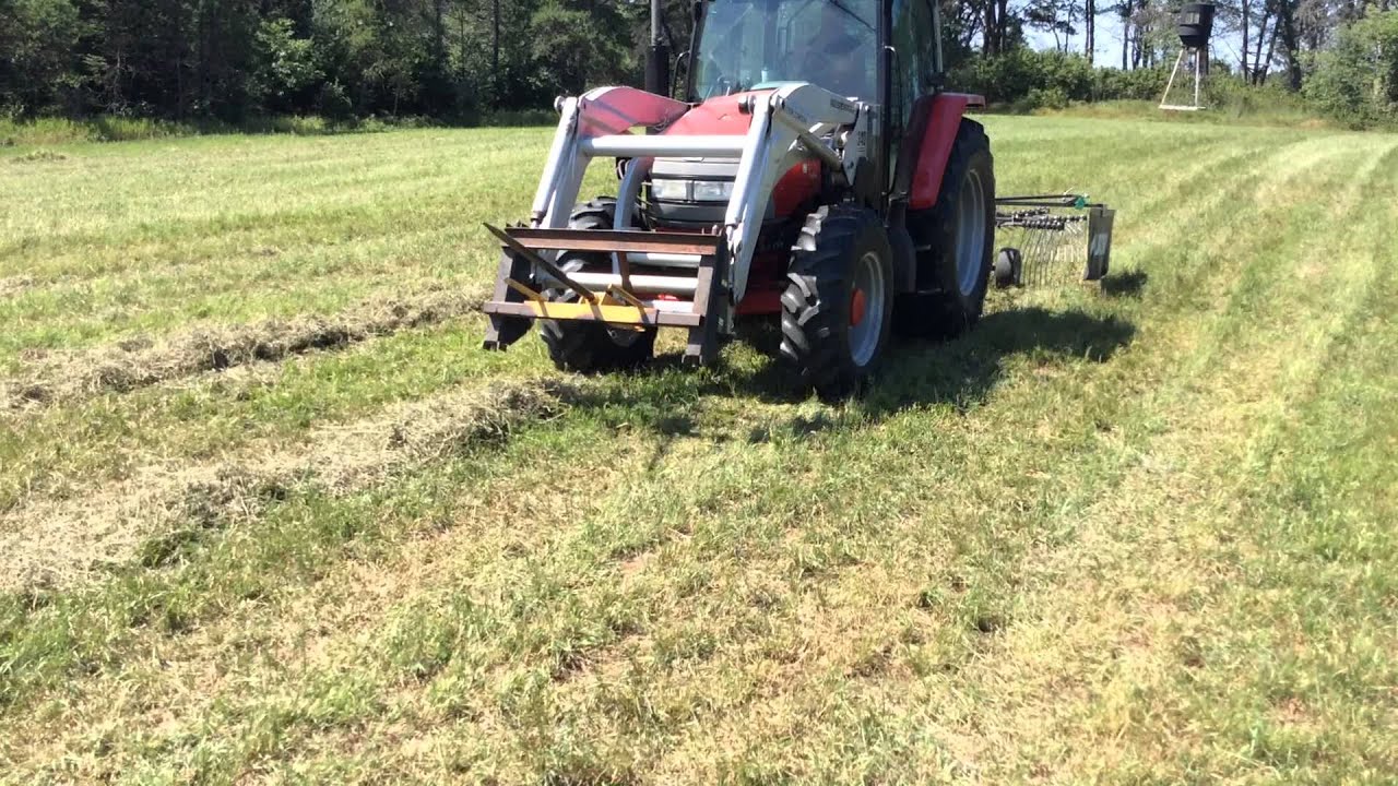 Kubota RA1035 rotary hay rake - YouTube