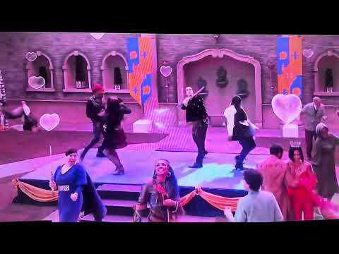 Descendants the rise of red end credits - YouTube