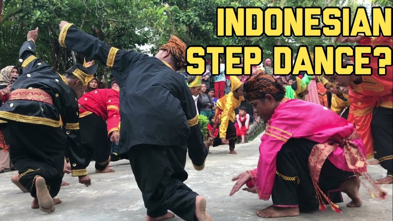 Indonesian Step Dance? Raef - Journey of a Backpacker III - YouTube