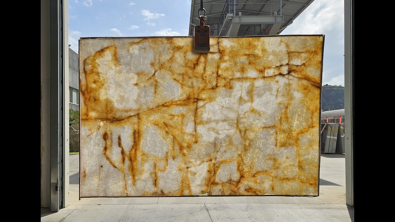 Cristallo Gold quartzite - The elegance of the translucent Brazilian ...