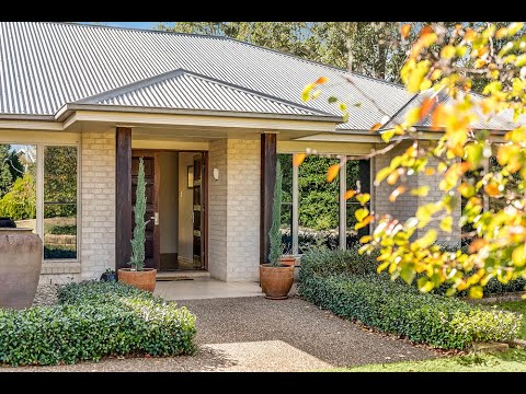 5 Cherry Close, Highfields - YouTube