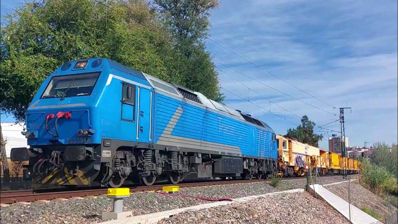 Tren Azvi 333.384 Con material de obra (Bateadora, perfiladora ...