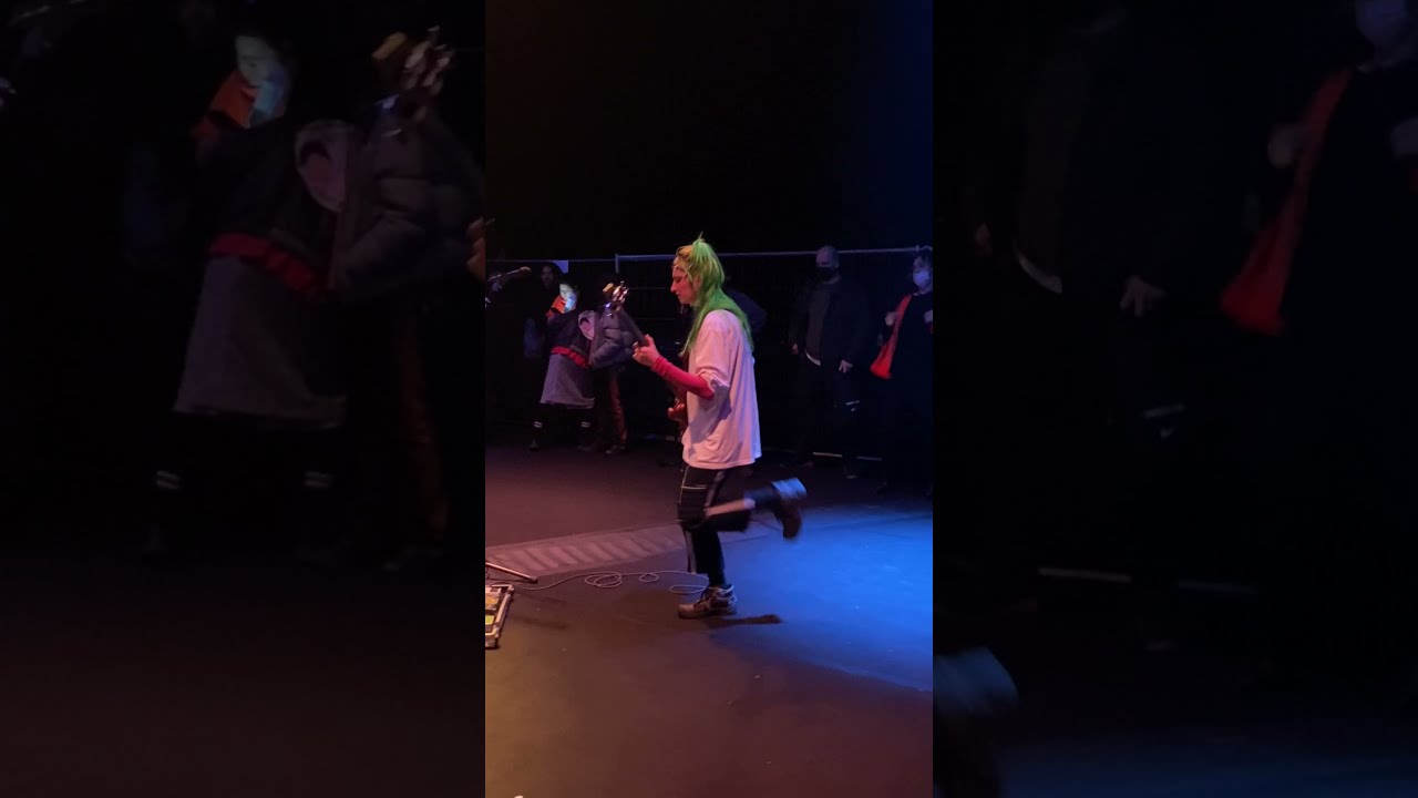 js Donny playing bass w Donna Candy @ les urbaines 2021 - YouTube