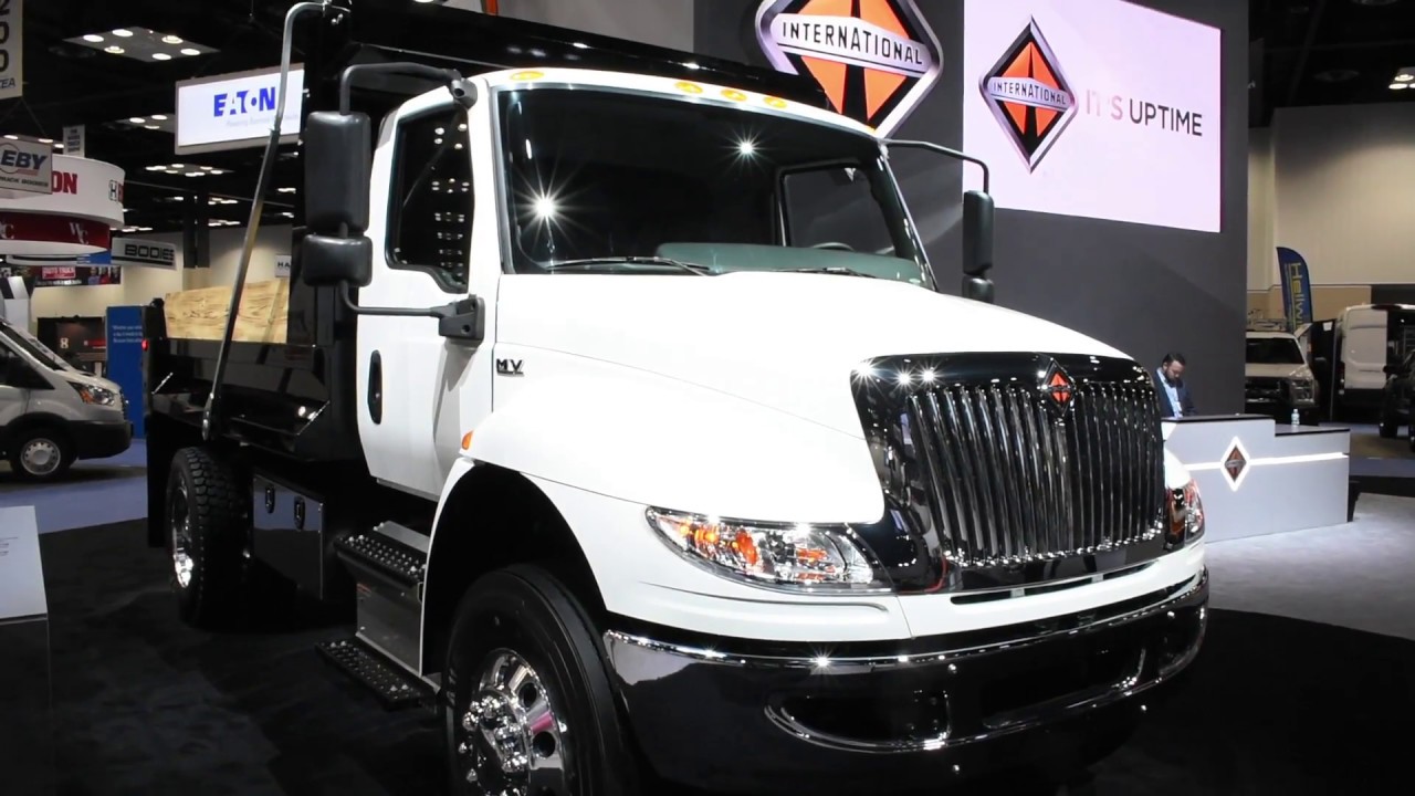 International Trucks' 2018 MV Series Walkaround (Class 6/7) - YouTube