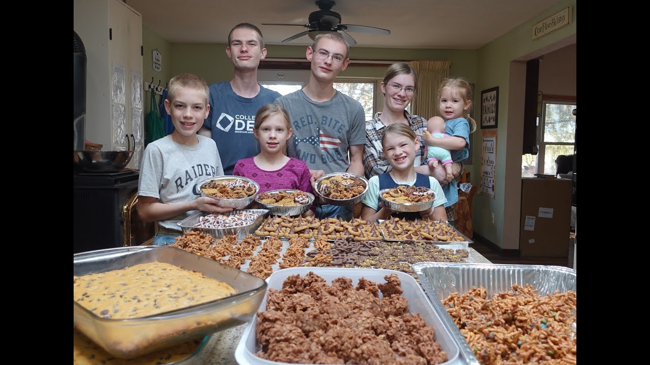 Cookie Baking Day! A LARGE FAMILY Day in the Life (DITL) - YouTube
