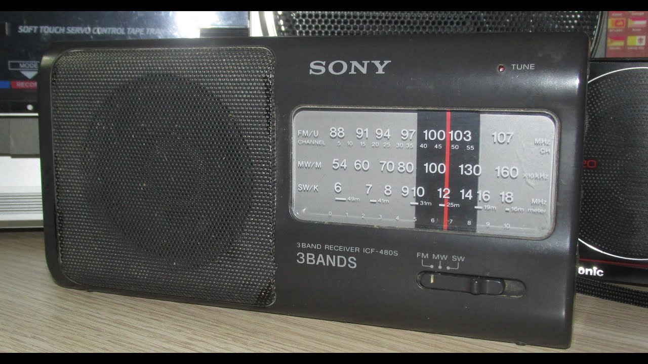 Sony ICF 480S Shortwave Performance 6165 khz - YouTube