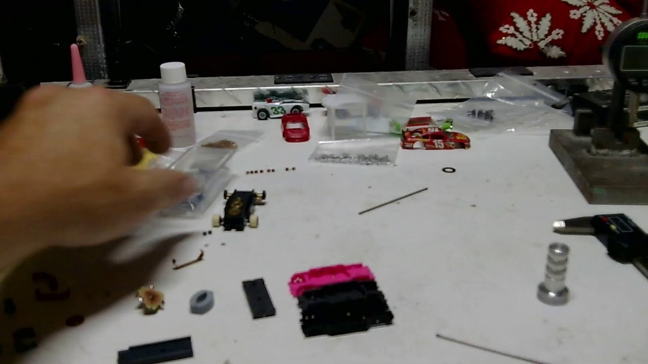 video showing the differences between the leading T-Jet chassis - YouTube