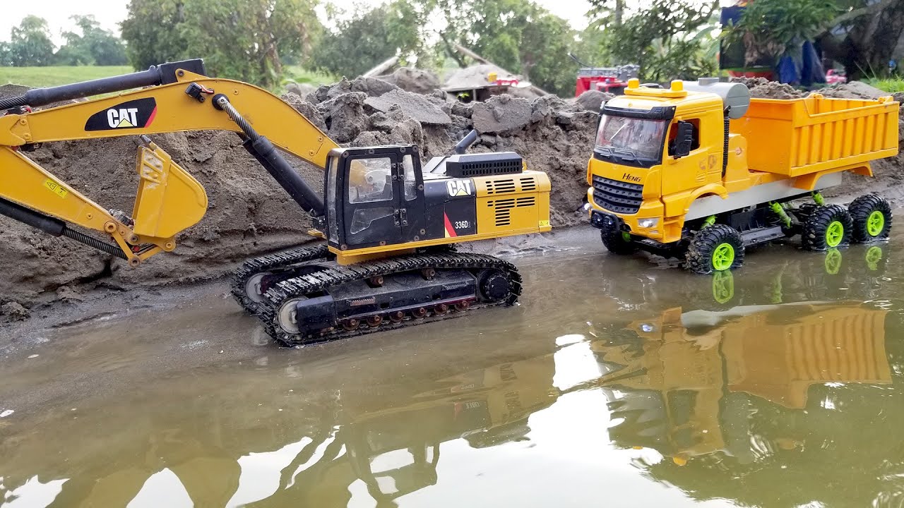 MOBIL TRUK MUAT PASIR - BANGUN JEMBATAN - EXCAVATOR RC BEKO KERUK - YouTube