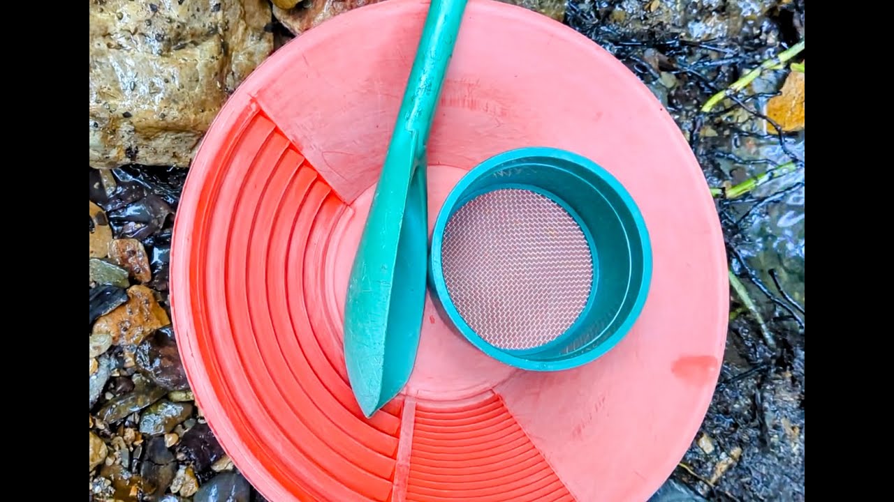 New Gold Pan Test. - YouTube