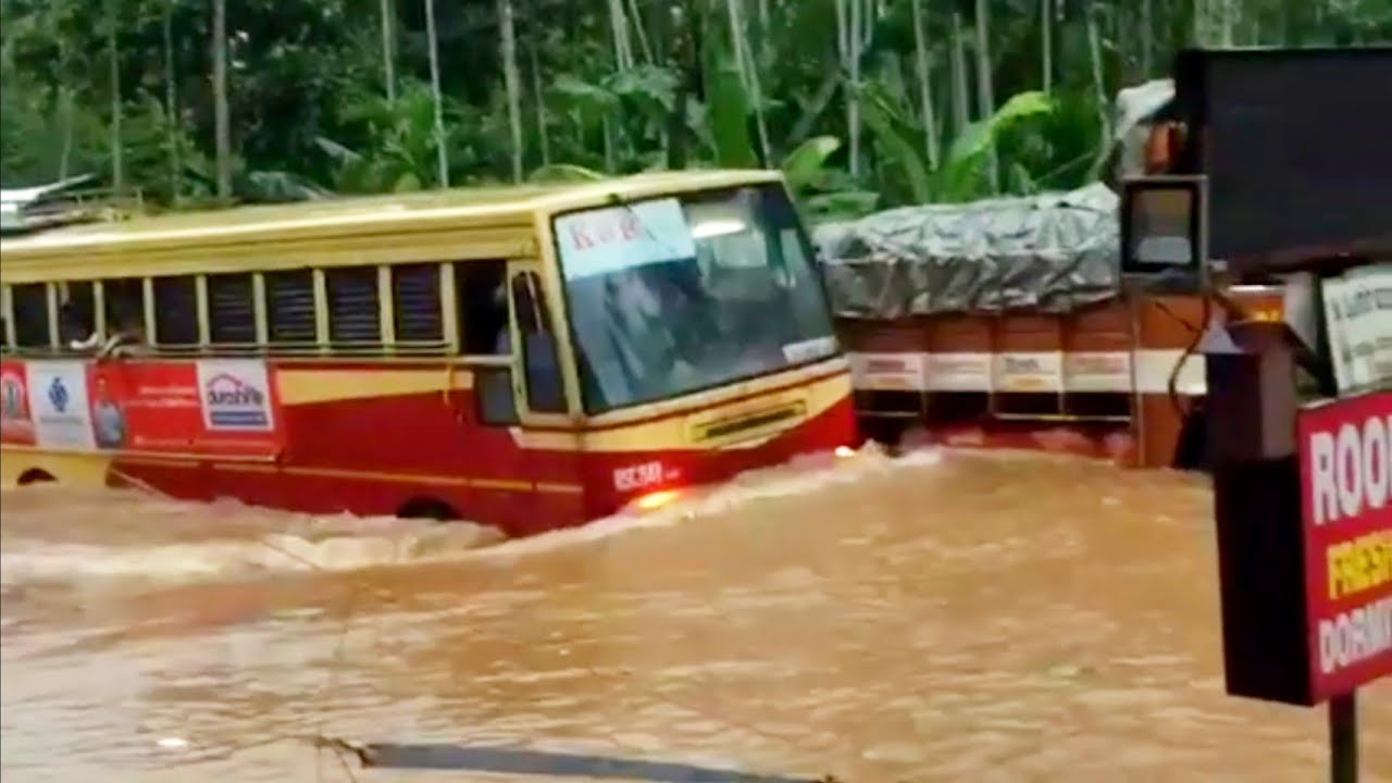 KSRTC Bus in Heavy Floods | Kerala Monsoons - YouTube