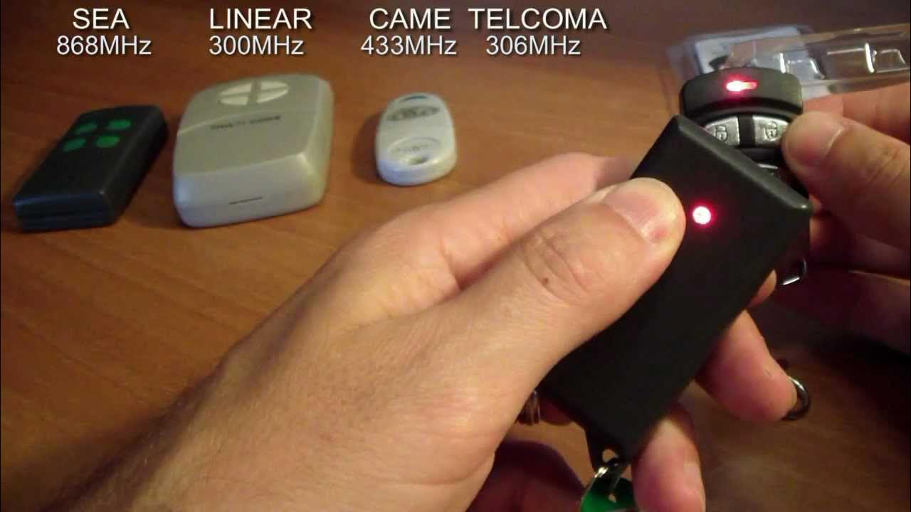 Creasol Multi universal remote control duplicator - YouTube