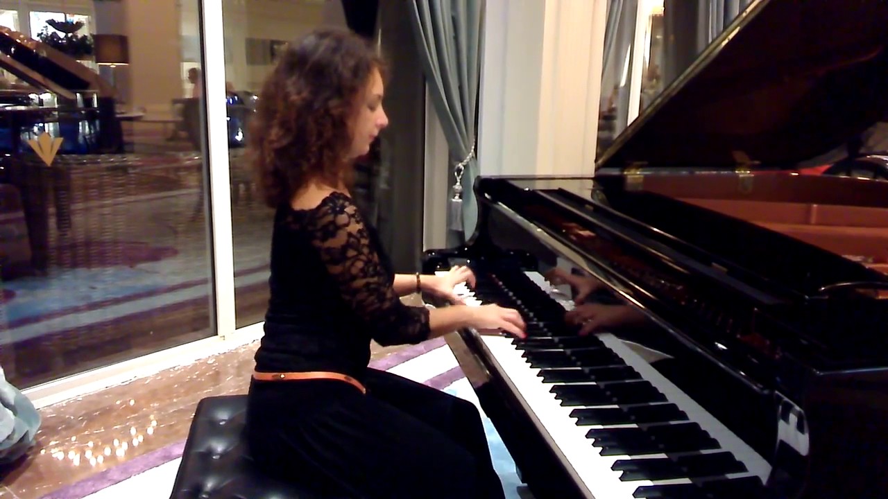 Music id0064 piano singer Inessa - YouTube