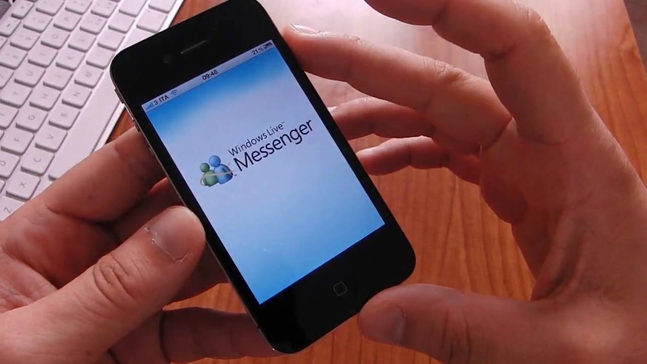 Microsoft MSN Messenger su iPhone 4 videoprova HD - YouTube