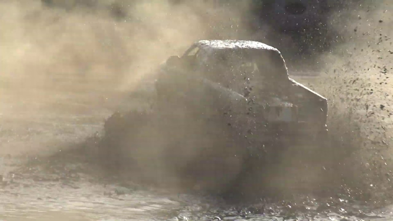 New Year's Mud Bog 2018 - YouTube
