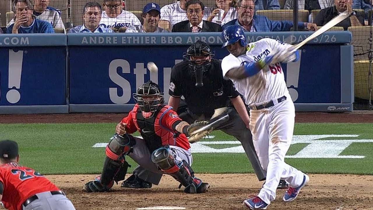 Flying splinters from Puig's bat hit ump - YouTube