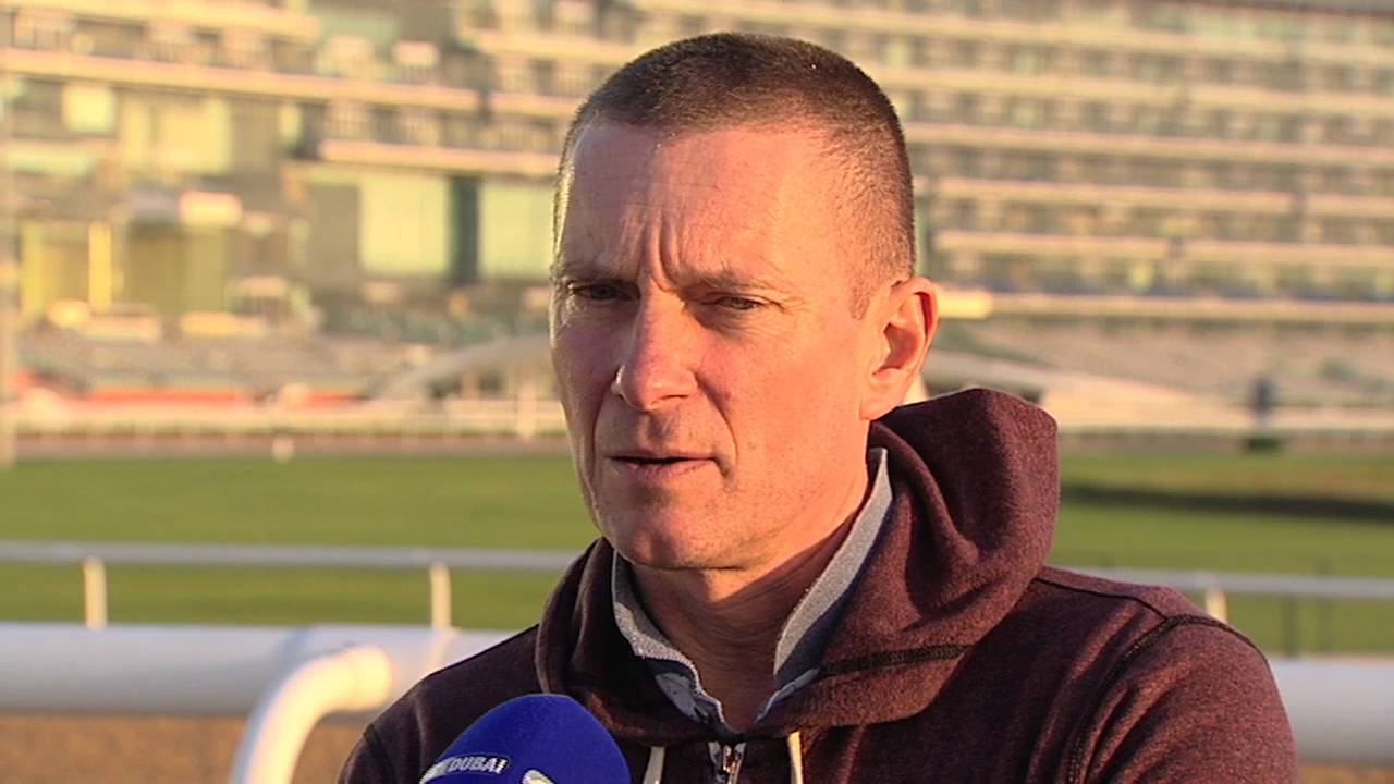 #DubaiRacing- Simon Dow on Hombre Rojo - YouTube