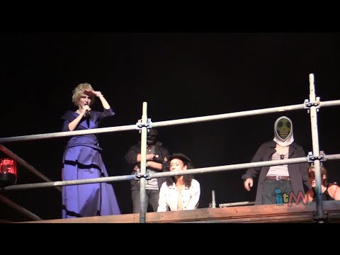 The Purge victim auction in scare zone at Halloween Horror Nights 2014 ...