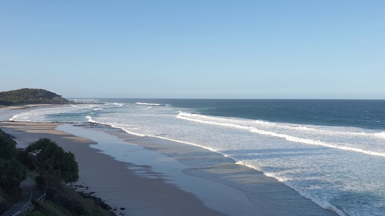 Beautiful surf in Lighthouse Beach, Ballina, NSW - YouTube