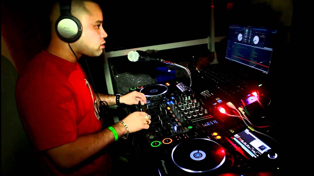 DJ POWER LIVE TUTU TANGO CLUB, CURACAO!! - YouTube
