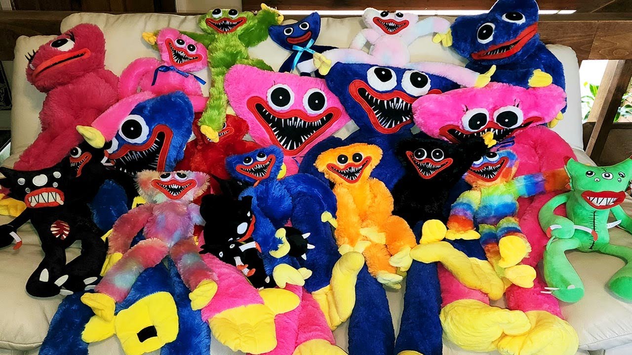 All our Huggy Wuggy Plush from Poppy Playtime! - YouTube