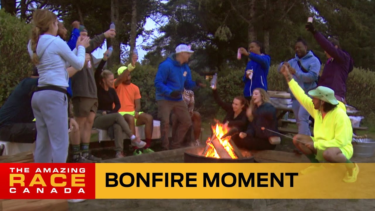 Bonding By The Bonfire | The Amazing Race Canada S9E5 - YouTube