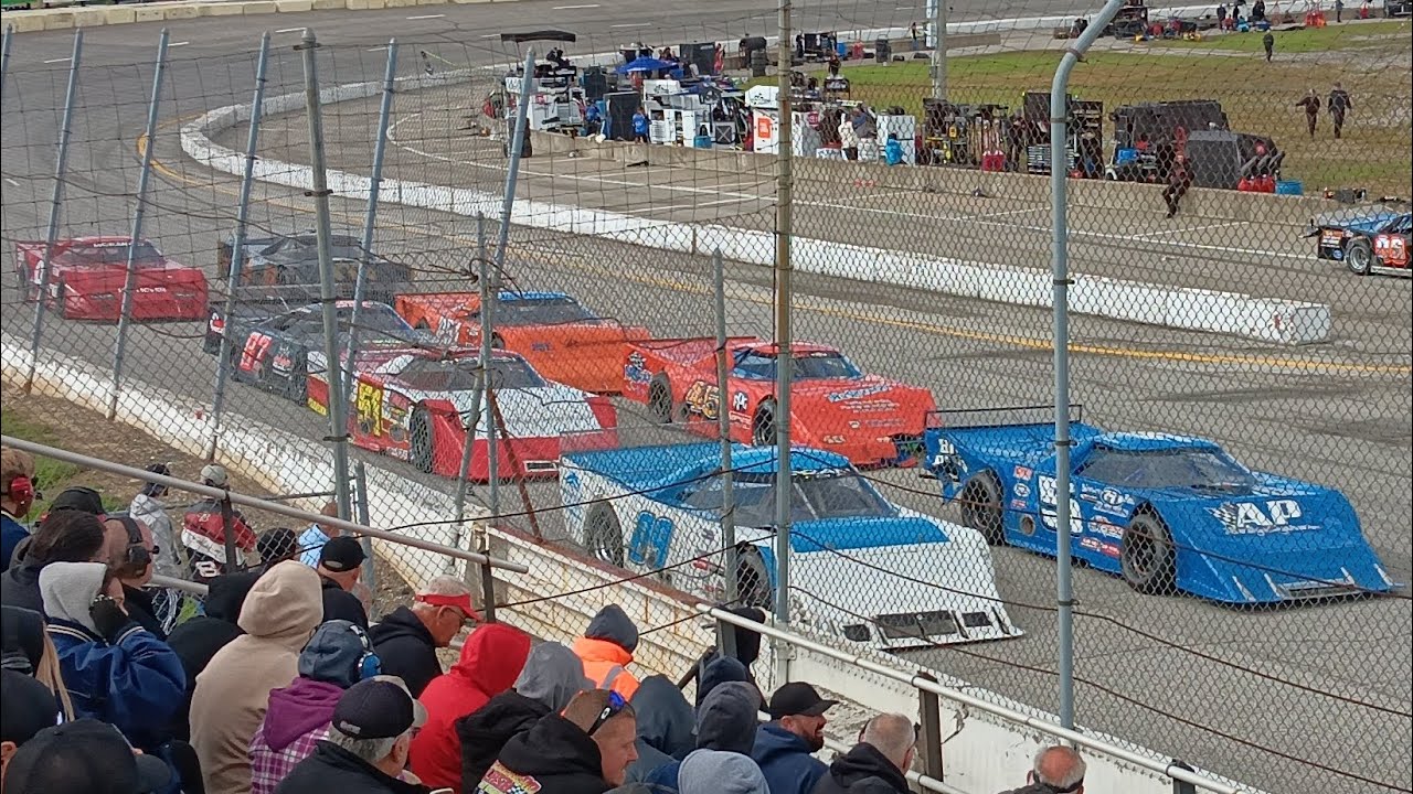 (My Pov) 10/7/23 Outlaw Late Model Last 10 Laps Toldeo Speedway - YouTube