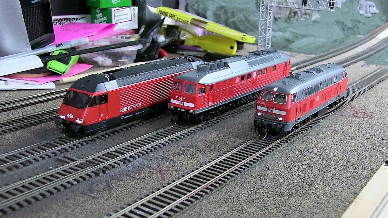 Product Information Video #4- Roco Re460, BR218, BR234, Post Wagons ...