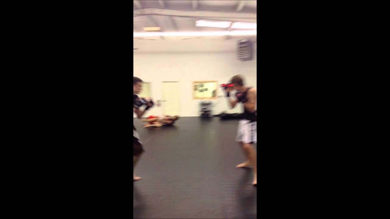 Brett Palmer vs Anthony Pardue - YouTube