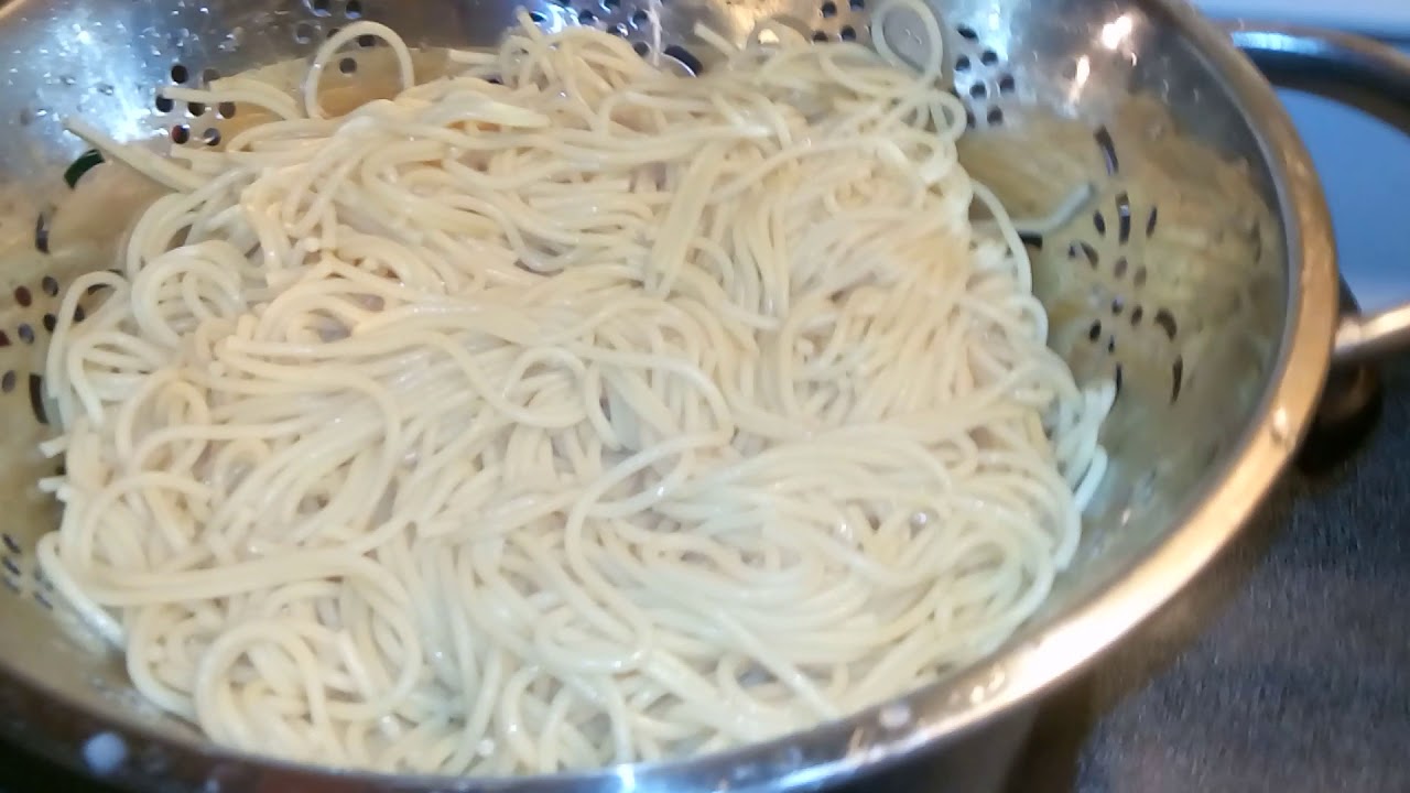 How to make spaghetti with sauce part 1 - YouTube