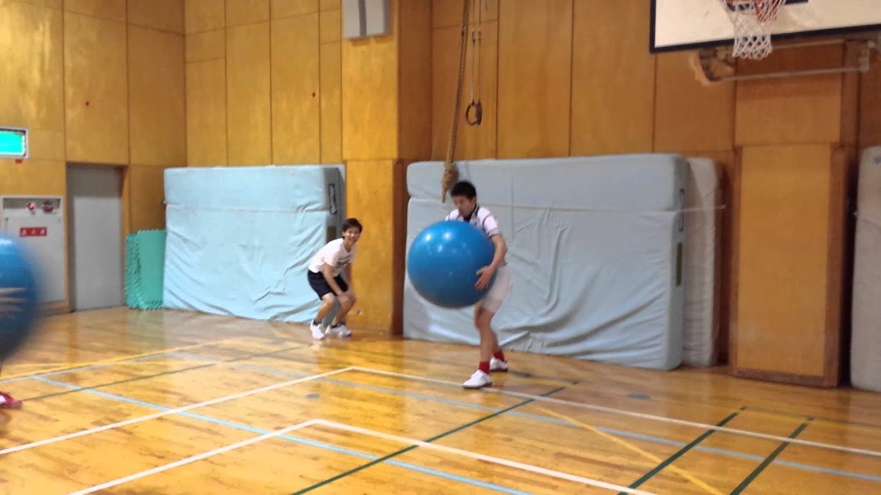 Exercise ball fight 2 in Osaka YMCA Japan - YouTube