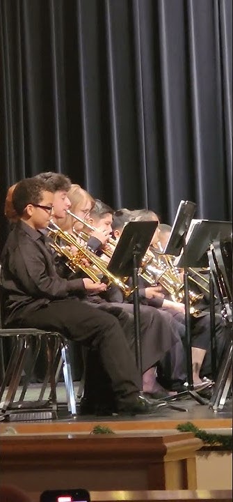 Jingle Bells Beginner Band. (I play trombone) - YouTube