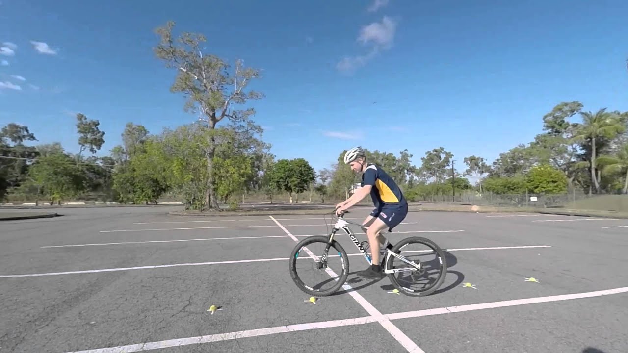 Triathlon NT Basic Bike Skills - Mountain Bike - YouTube