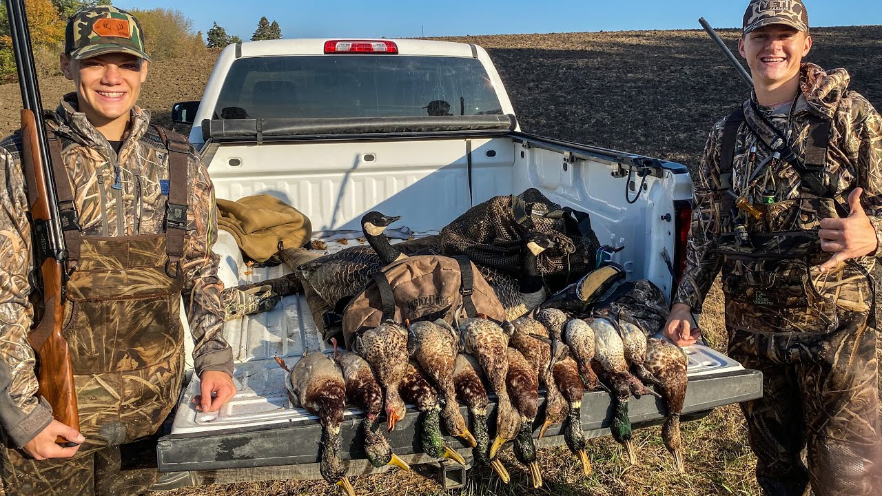 3 Man Limit of Minnesota Mallards | 2021 Minnesota Duck Hunting - YouTube