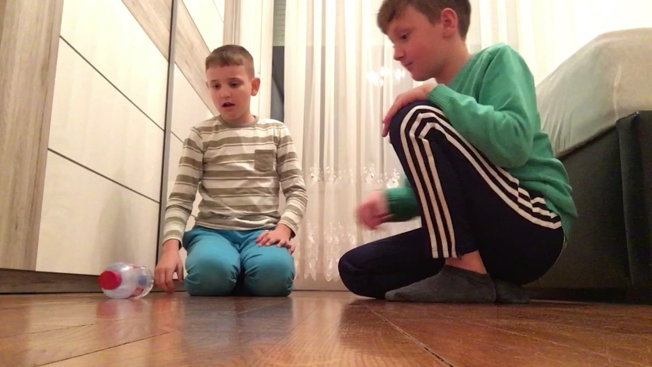 Water bootle flips - YouTube