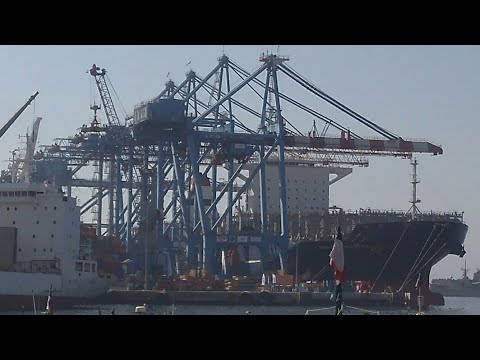 Time lapse buque BALTIC LADY y CMA CGM NIAGARA en TPS VALPARAISO ...