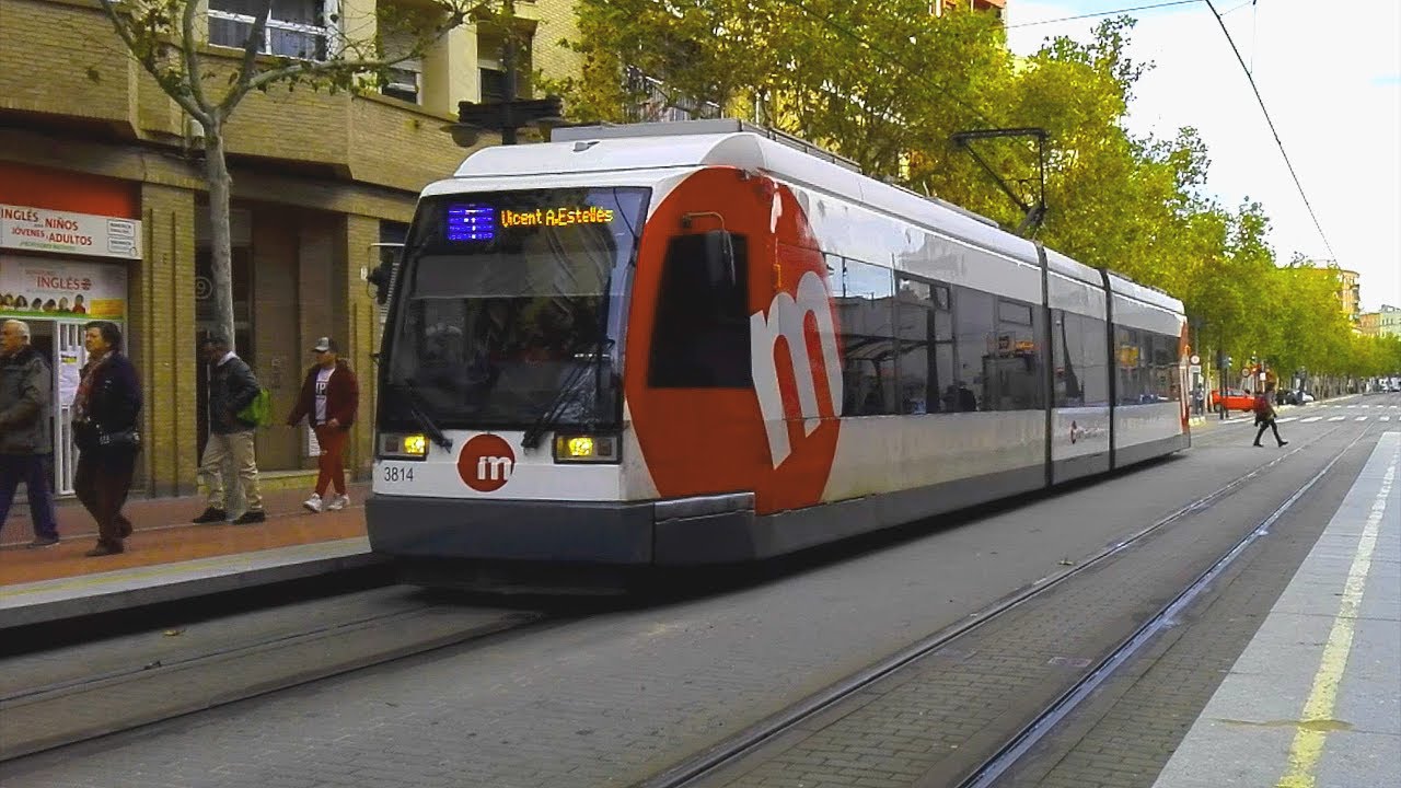 🚈 FGV 3800 saliendo de BENICALAP (Tranvía de Valencia) - YouTube