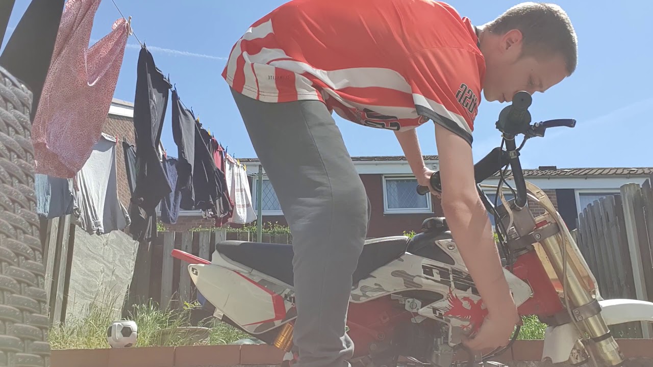 Demon x 160 Pit Bike ( restoration, attempted start up part 1) - YouTube