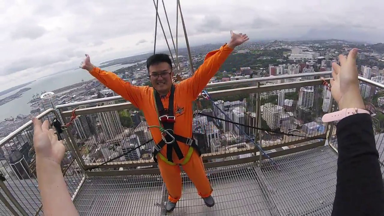 SkyWalk @ Auckland Sky Tower- My Kiwi Trip 2017 @ New Zealand - YouTube