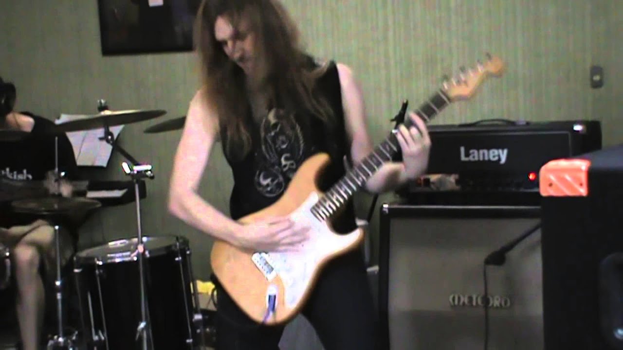 Daniel Breitenbach & Demétrius Locks - Adrenaline - YouTube