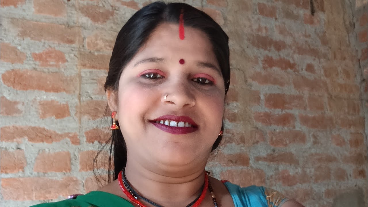 Uma Devi Official लाइव है! - YouTube