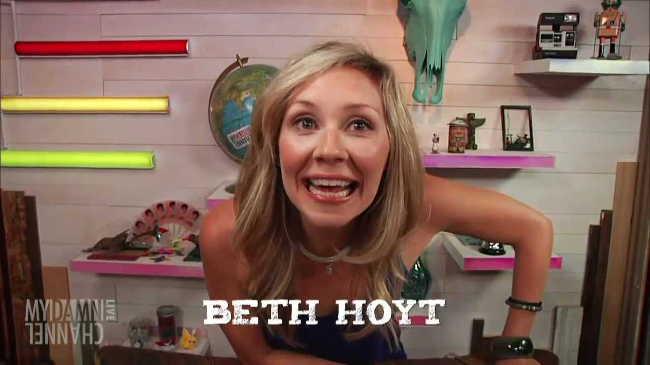 WELCOME BACK BETH! - 7/9/12 (Full Ep) - YouTube